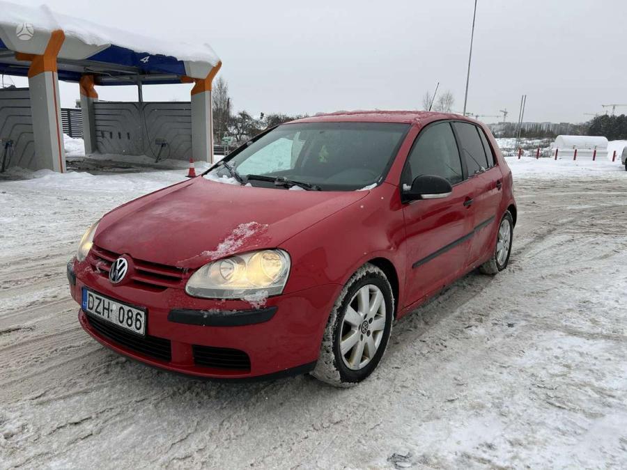 Red Volkswagen Golf 2008 in Vilnius, with an engine capacity of 1.90 L and mileage of 350 thousand km for 900 €, photo 2 on AUTOMOTO.COM.LV