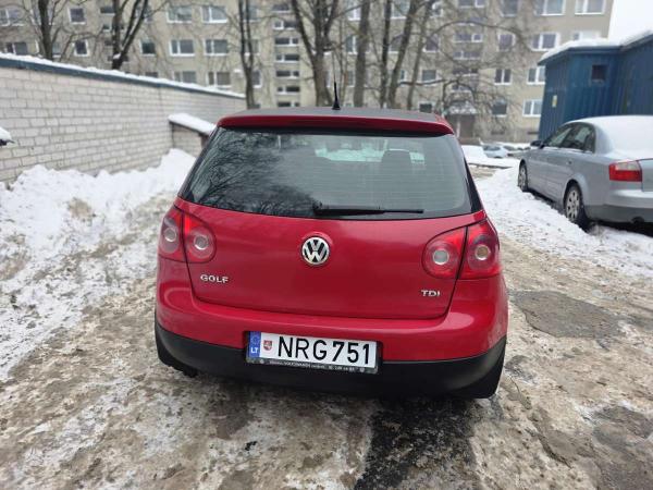 Sarkans Volkswagen Golf 2008 Viļņa, ar dzinēja tilpumu 1.90 L un nobraukumu 247 tūkst. km par 2450 €, foto 6 vietnē AUTOMOTO.COM.LV