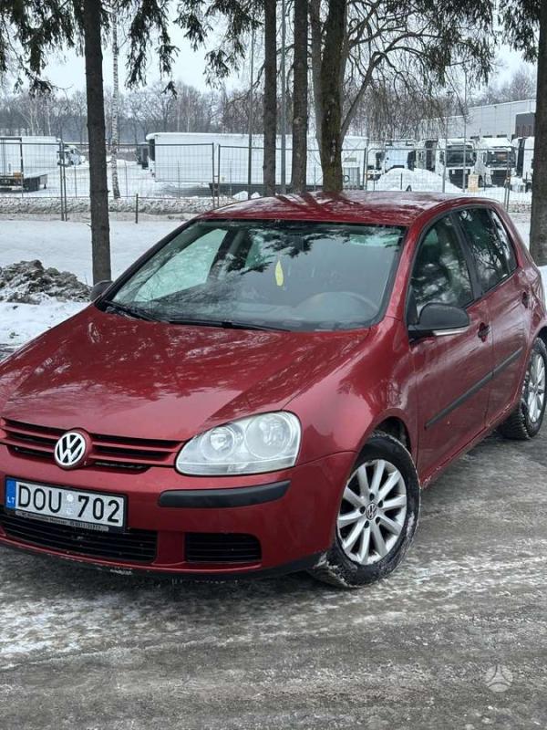 Red Volkswagen Golf 2008 in Vilnius, with an engine capacity of 1.90 L and mileage of 448 thousand km for 2400 €, photo 1 on AUTOMOTO.COM.LV