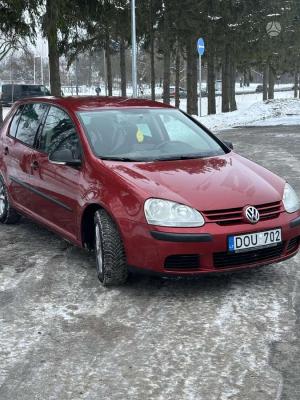 Red Volkswagen Golf 2008 in Vilnius, with an engine capacity of 1.90 L and mileage of 448 thousand km for 2400 €, photo 2 on AUTOMOTO.COM.LV