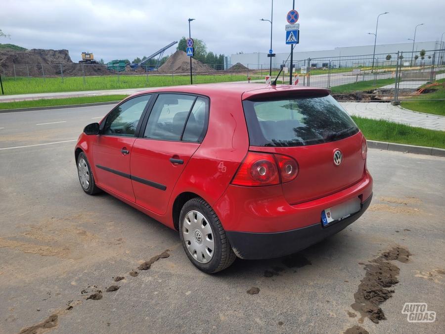 Sarkans Volkswagen Golf 2008 Viļņa, ar dzinēja tilpumu 1.90 L un nobraukumu 289 tūkst. km par 1450 €, foto 5 vietnē AUTOMOTO.COM.LV