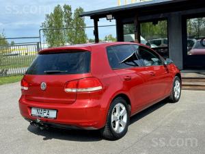 Red Volkswagen Golf 2008 in Riga, with an engine capacity of 1.40 L and mileage of 281 thousand km for 3190 €, photo 7 on AUTOMOTO.COM.LV