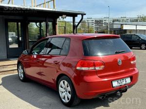 Red Volkswagen Golf 2008 in Riga, with an engine capacity of 1.40 L and mileage of 281 thousand km for 3190 €, photo 9 on AUTOMOTO.COM.LV