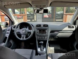 Red Volkswagen Golf 2008 in Riga, with an engine capacity of 1.40 L and mileage of 281 thousand km for 3190 €, photo 10 on AUTOMOTO.COM.LV