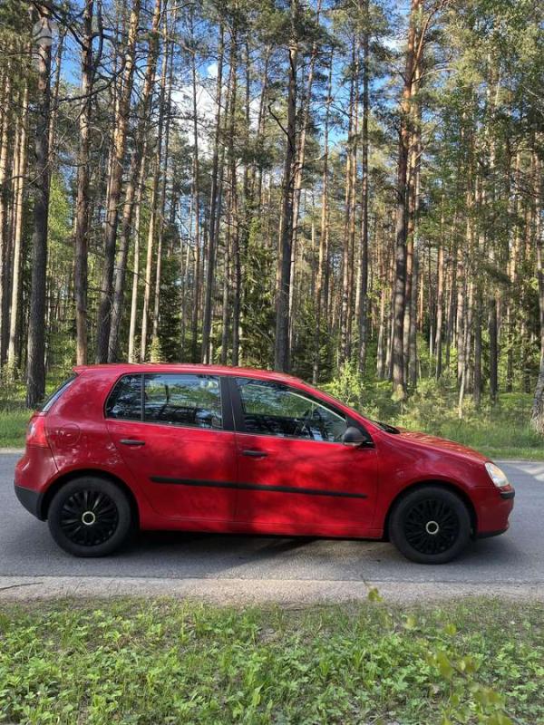 Sarkans Volkswagen Golf 2008 Viļņa, ar dzinēja tilpumu 1.90 L un nobraukumu 235 tūkst. km par 1450 €, foto 8 vietnē AUTOMOTO.COM.LV