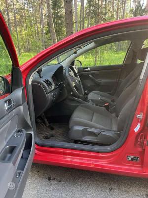 Red Volkswagen Golf 2008 in Vilnius, with an engine capacity of 1.90 L and mileage of 235 thousand km for 1450 €, photo 16 on AUTOMOTO.COM.LV