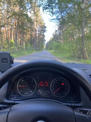 Red Volkswagen Golf 2008 in Vilnius, with an engine capacity of 1.90 L and mileage of 235 thousand km for 1450 €, photo 18 on AUTOMOTO.COM.LV