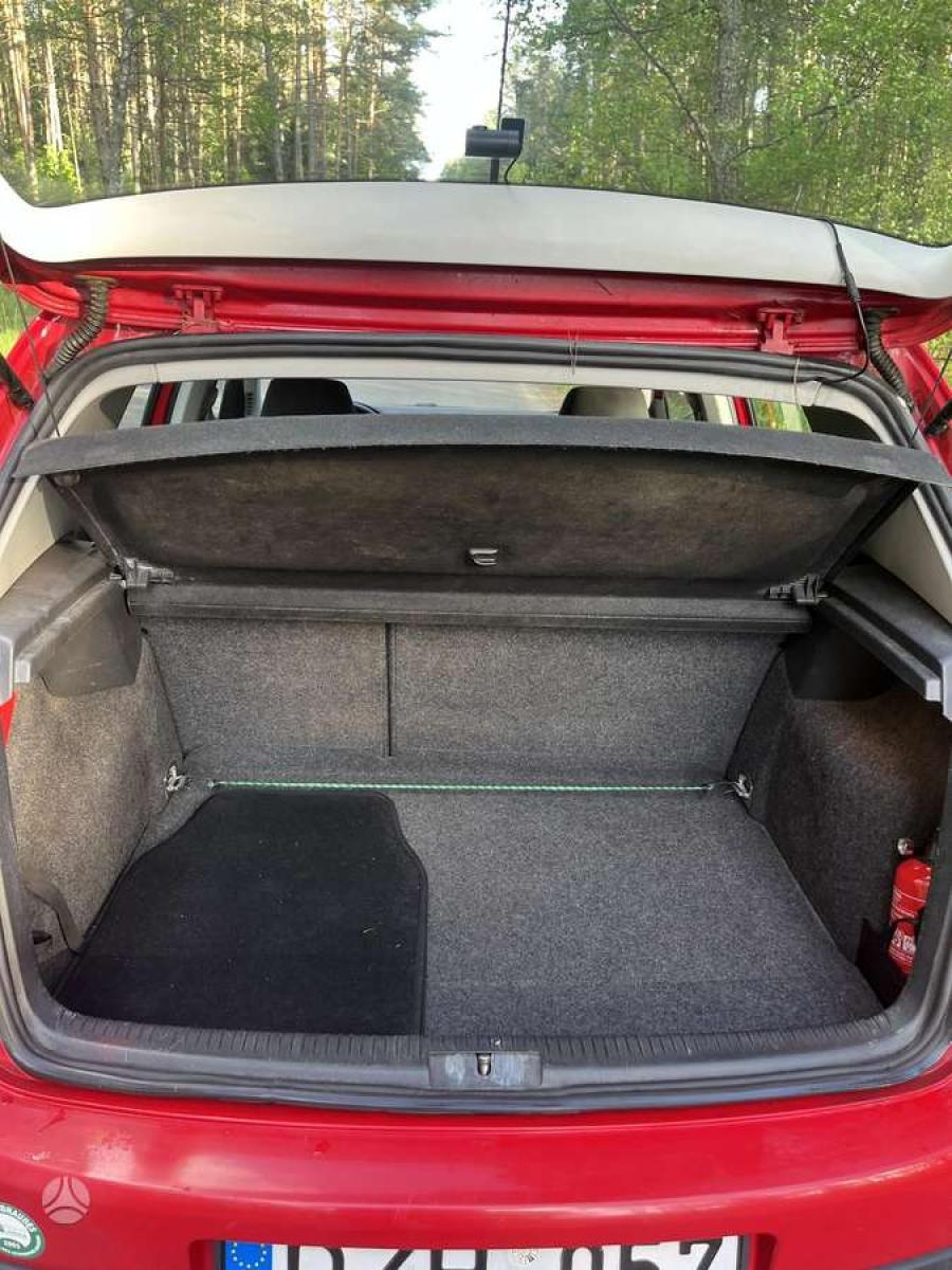 Red Volkswagen Golf 2008 in Vilnius, with an engine capacity of 1.90 L and mileage of 235 thousand km for 1450 €, photo 21 on AUTOMOTO.COM.LV
