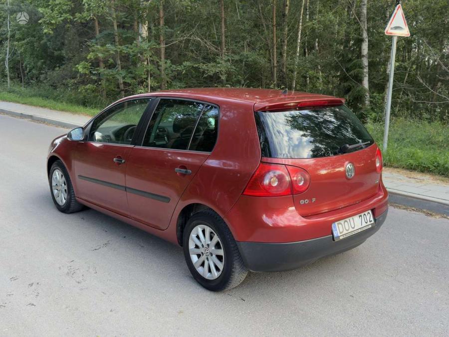 Красный Фольксваген Гольф 2008 в Вильнюс, объемом двигателя 1.90 л и пробегом 448 тыс. км за 1400 €, фото 4 на AUTOMOTO.COM.LV