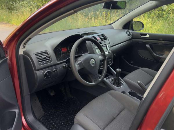 Sarkans Volkswagen Golf 2008 Viļņa, ar dzinēja tilpumu 1.90 L un nobraukumu 448 tūkst. km par 1400 €, foto 8 vietnē AUTOMOTO.COM.LV