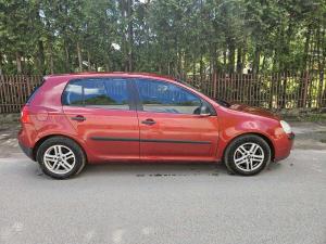 Sarkans Volkswagen Golf 2008 Prienai, ar dzinēja tilpumu 1.90 L un nobraukumu 396 tūkst. km par 1000 €, foto 11 vietnē AUTOMOTO.COM.LV