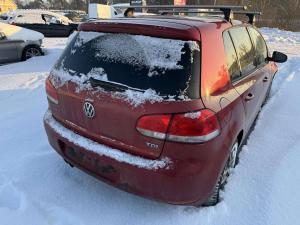 Red Volkswagen Golf 2009 in Utena, with an engine capacity of 1.97 L and mileage of 4 thousand km for 1350 €, photo 5 on AUTOMOTO.COM.LV