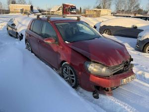 Red Volkswagen Golf 2009 in Utena, with an engine capacity of 1.97 L and mileage of 4 thousand km for 1350 €, photo 8 on AUTOMOTO.COM.LV