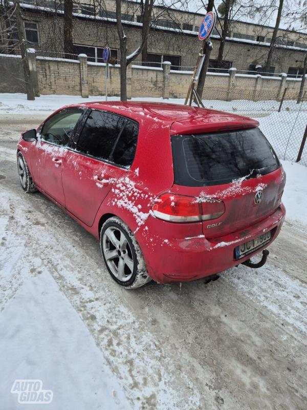 Sarkans Volkswagen Golf 2009 Kauņa, ar dzinēja tilpumu 2.00 L un nobraukumu 485 tūkst. km par 2250 €, foto 2 vietnē AUTOMOTO.COM.LV