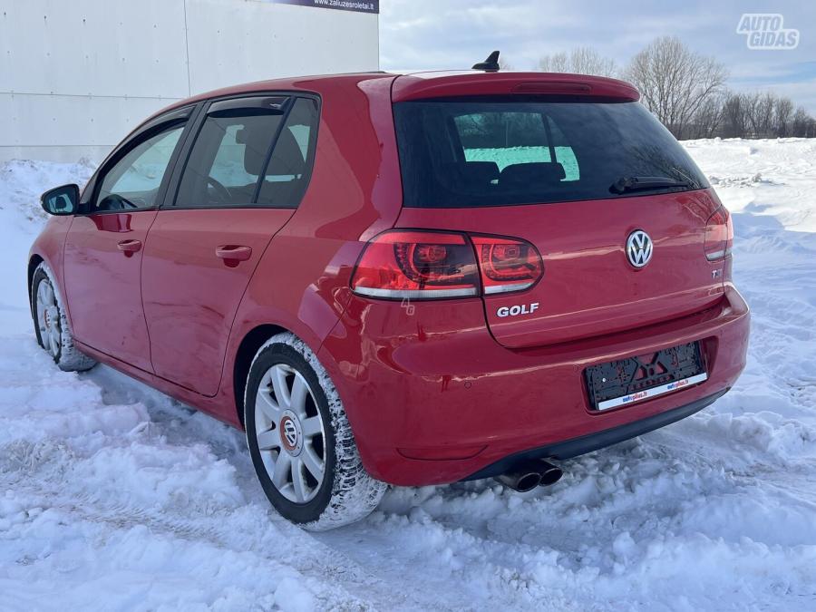 Sarkans Volkswagen Golf 2009 Kretinga, ar dzinēja tilpumu 1.40 L un nobraukumu 191 tūkst. km par 5500 €, foto 3 vietnē AUTOMOTO.COM.LV