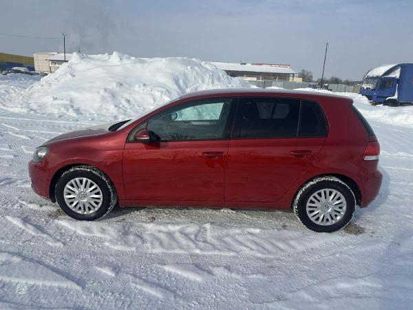 Red Volkswagen Golf 2009 in Siauliai, with an engine capacity of 1.40 L and mileage of 160 thousand km for 3950 €, photo 4 on AUTOMOTO.COM.LV