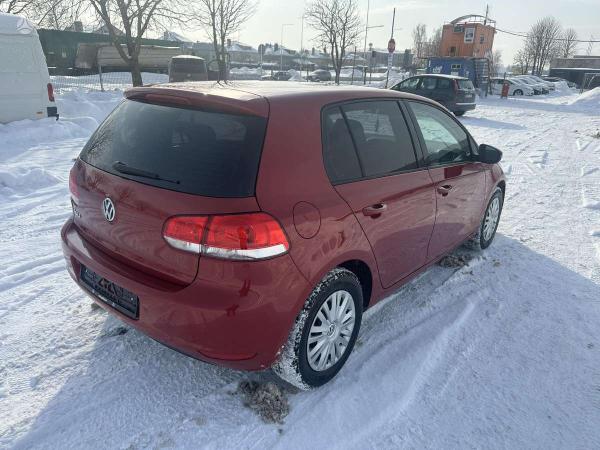 Red Volkswagen Golf 2009 in Siauliai, with an engine capacity of 1.40 L and mileage of 160 thousand km for 3950 €, photo 7 on AUTOMOTO.COM.LV