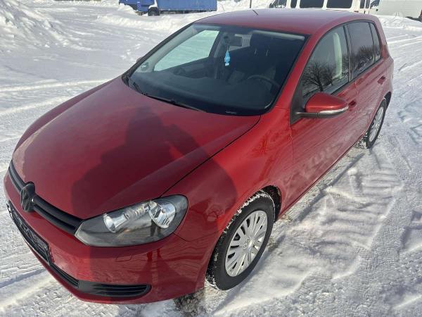 Red Volkswagen Golf 2009 in Siauliai, with an engine capacity of 1.40 L and mileage of 160 thousand km for 3950 €, photo 10 on AUTOMOTO.COM.LV