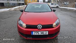 Red Volkswagen Golf 2009 in Tallinn, with an engine capacity of 1.40 L and mileage of 294 thousand km for 4800 €, photo 3 on AUTOMOTO.COM.LV