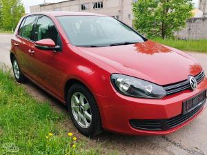 Red Volkswagen Golf 2009 in Vilnius, with an engine capacity of 1.40 L and mileage of 252 thousand km for 3700 €, photo 3 on AUTOMOTO.COM.LV