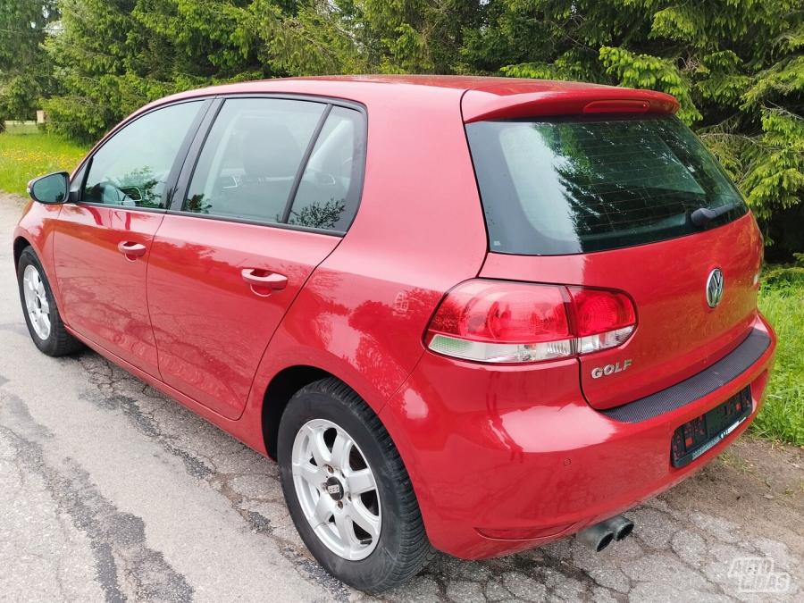 Red Volkswagen Golf 2009 in Vilnius, with an engine capacity of 1.40 L and mileage of 252 thousand km for 3700 €, photo 5 on AUTOMOTO.COM.LV