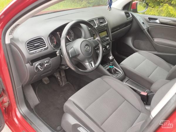 Red Volkswagen Golf 2009 in Vilnius, with an engine capacity of 1.40 L and mileage of 252 thousand km for 3700 €, photo 5 on AUTOMOTO.COM.LV