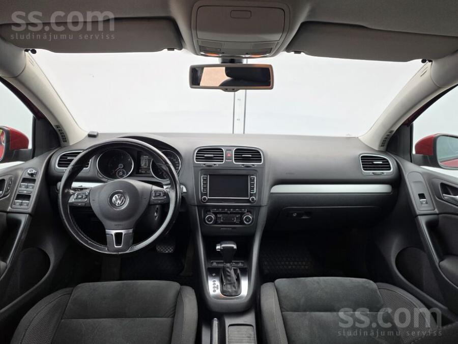 Red Volkswagen Golf 2009 in Riga, with an engine capacity of 2.00 L and mileage of 278 thousand km for 4750 €, photo 8 on AUTOMOTO.COM.LV