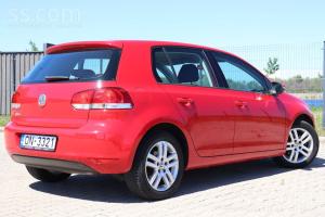 Sarkans Volkswagen Golf 2009 Rīga, ar dzinēja tilpumu 1.40 L un nobraukumu 248 tūkst. km par 3550 €, foto 9 vietnē AUTOMOTO.COM.LV