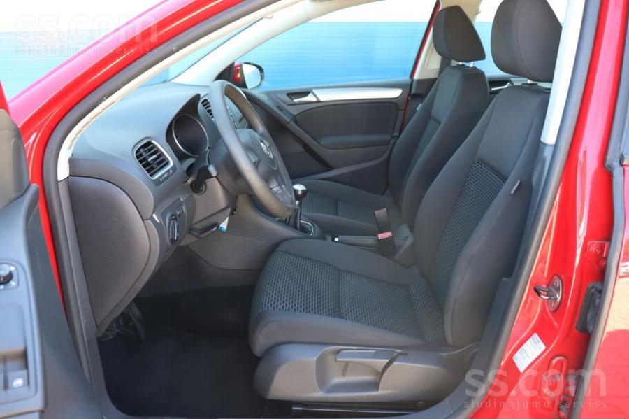 Sarkans Volkswagen Golf 2009 Rīga, ar dzinēja tilpumu 1.40 L un nobraukumu 248 tūkst. km par 3550 €, foto 15 vietnē AUTOMOTO.COM.LV