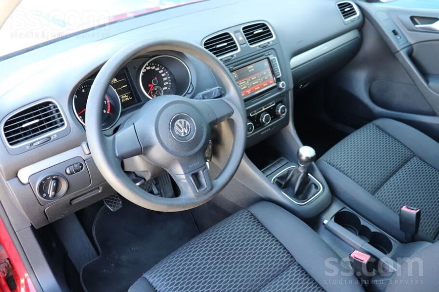 Sarkans Volkswagen Golf 2009 Rīga, ar dzinēja tilpumu 1.40 L un nobraukumu 248 tūkst. km par 3550 €, foto 16 vietnē AUTOMOTO.COM.LV
