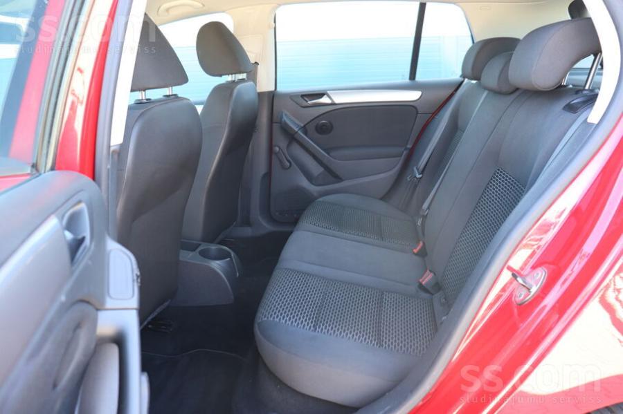 Sarkans Volkswagen Golf 2009 Rīga, ar dzinēja tilpumu 1.40 L un nobraukumu 248 tūkst. km par 3550 €, foto 17 vietnē AUTOMOTO.COM.LV