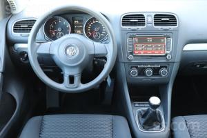 Sarkans Volkswagen Golf 2009 Rīga, ar dzinēja tilpumu 1.40 L un nobraukumu 248 tūkst. km par 3550 €, foto 24 vietnē AUTOMOTO.COM.LV