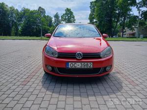 Sarkans Volkswagen Golf 2009 Alūksne, ar dzinēja tilpumu 2.00 L un nobraukumu 253 tūkst. km par 2950 €, foto 3 vietnē AUTOMOTO.COM.LV