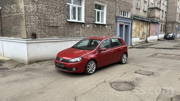 Volkswagen Golf 2009 Rīga vietnē Sarkans Volkswagen Golf 2009 Rīga, ar dzinēja tilpumu 2.00 L un nobraukumu 0 tūkst. km par 3490 €, foto 1 vietnē AUTOMOTO.COM.LV