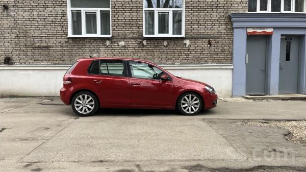 Volkswagen Golf 2009 Rīga vietnē Sarkans Volkswagen Golf 2009 Rīga, ar dzinēja tilpumu 2.00 L un nobraukumu 0 tūkst. km par 3490 €, foto 3 vietnē AUTOMOTO.COM.LV