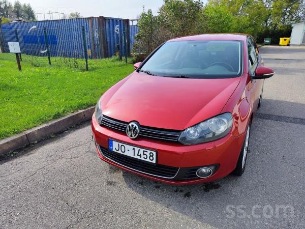Sarkans Volkswagen Golf 2010 Rīga, ar dzinēja tilpumu 1.40 L un nobraukumu 147 tūkst. km par 2800 €, foto 2 vietnē AUTOMOTO.COM.LV