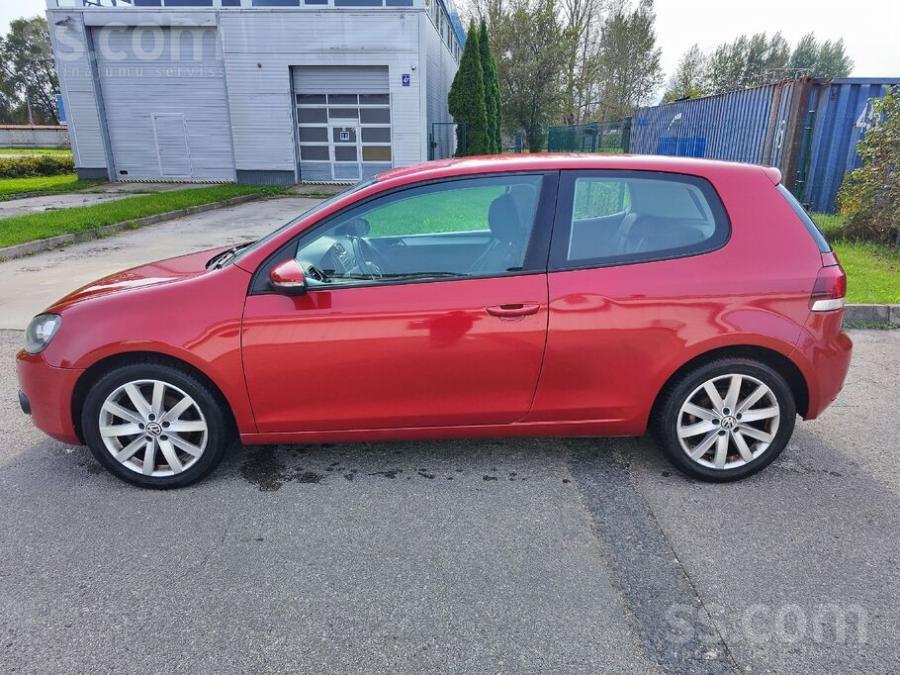 Sarkans Volkswagen Golf 2010 Rīga, ar dzinēja tilpumu 1.40 L un nobraukumu 147 tūkst. km par 2800 €, foto 9 vietnē AUTOMOTO.COM.LV