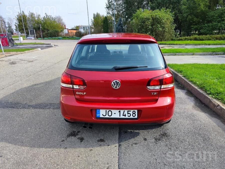 Sarkans Volkswagen Golf 2010 Rīga, ar dzinēja tilpumu 1.40 L un nobraukumu 147 tūkst. km par 2800 €, foto 12 vietnē AUTOMOTO.COM.LV