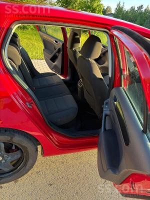 Sarkans Volkswagen Golf 2010 Madona, ar dzinēja tilpumu 1.60 L un nobraukumu 233 tūkst. km par 2900 €, foto 7 vietnē AUTOMOTO.COM.LV