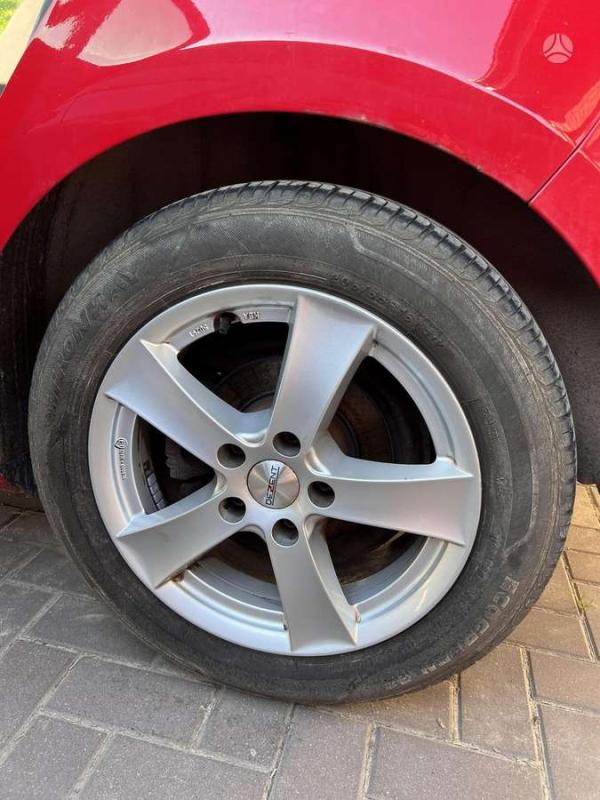 Sarkans Volkswagen Golf 2010 Kauņa, ar dzinēja tilpumu 1.39 L un nobraukumu 198 tūkst. km par 2500 €, foto 8 vietnē AUTOMOTO.COM.LV