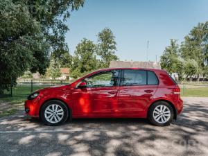 Red Volkswagen Golf 2010 in Riga, with an engine capacity of 1.60 L and mileage of 208 thousand km for 4200 €, photo 4 on AUTOMOTO.COM.LV