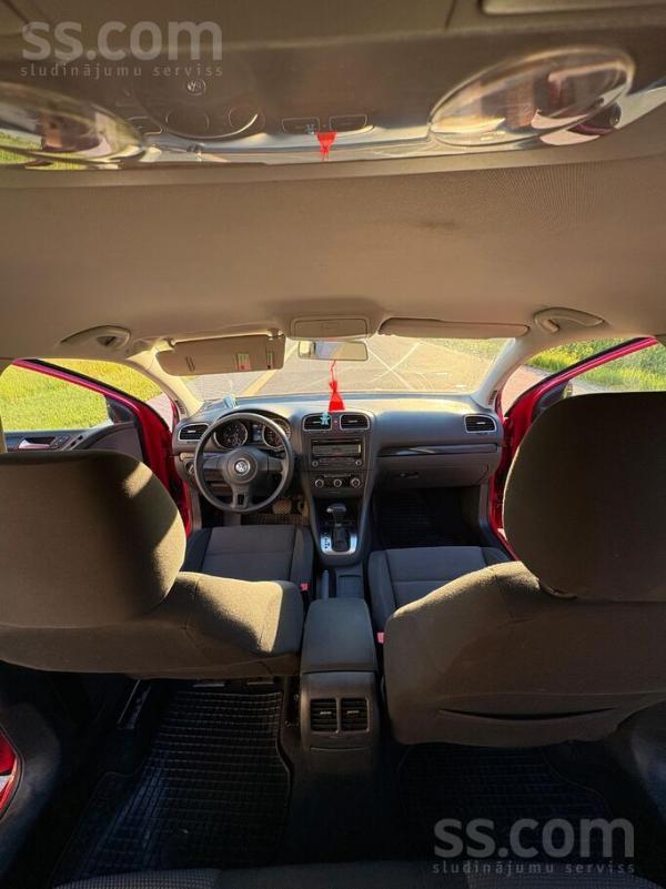 Red Volkswagen Golf 2010 in Madona, with an engine capacity of 1.60 L and mileage of 233 thousand km for 2250 €, photo 1 on AUTOMOTO.COM.LV