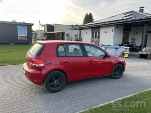 Red Volkswagen Golf 2010 in Riga, with an engine capacity of 1.60 L and mileage of 244 thousand km for 2150 €, photo 3 on AUTOMOTO.COM.LV