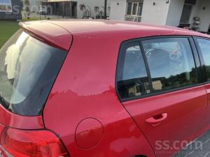 Red Volkswagen Golf 2010 in Riga, with an engine capacity of 1.60 L and mileage of 244 thousand km for 2150 €, photo 6 on AUTOMOTO.COM.LV