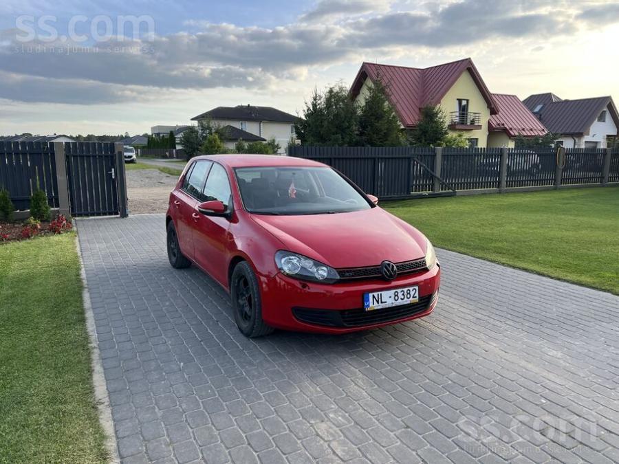 Red Volkswagen Golf 2010 in Riga, with an engine capacity of 1.60 L and mileage of 244 thousand km for 2150 €, photo 7 on AUTOMOTO.COM.LV