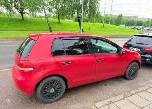Sarkans Volkswagen Golf 2010 Viļņa, ar dzinēja tilpumu 1.20 L un nobraukumu 311 tūkst. km par 1799 €, foto 7 vietnē AUTOMOTO.COM.LV