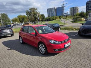 Red Volkswagen Golf 2010 in Vilnius, with an engine capacity of 1.97 L and mileage of 90 thousand km for 5000 €, photo 3 on AUTOMOTO.COM.LV