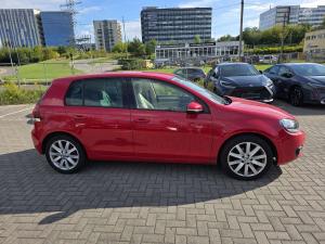 Red Volkswagen Golf 2010 in Vilnius, with an engine capacity of 1.97 L and mileage of 90 thousand km for 5000 €, photo 4 on AUTOMOTO.COM.LV