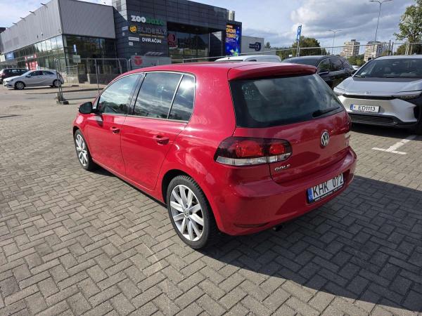 Sarkans Volkswagen Golf 2010 Viļņa, ar dzinēja tilpumu 1.97 L un nobraukumu 90 tūkst. km par 5000 €, foto 6 vietnē AUTOMOTO.COM.LV