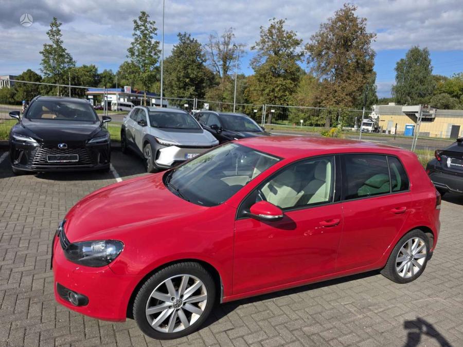 Red Volkswagen Golf 2010 in Vilnius, with an engine capacity of 1.97 L and mileage of 90 thousand km for 5000 €, photo 9 on AUTOMOTO.COM.LV